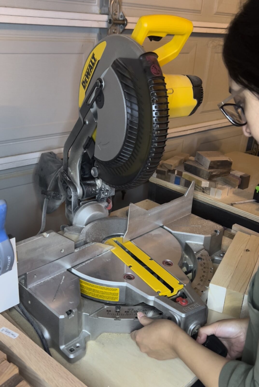 Build a Simple Stool - texasdiymama.com