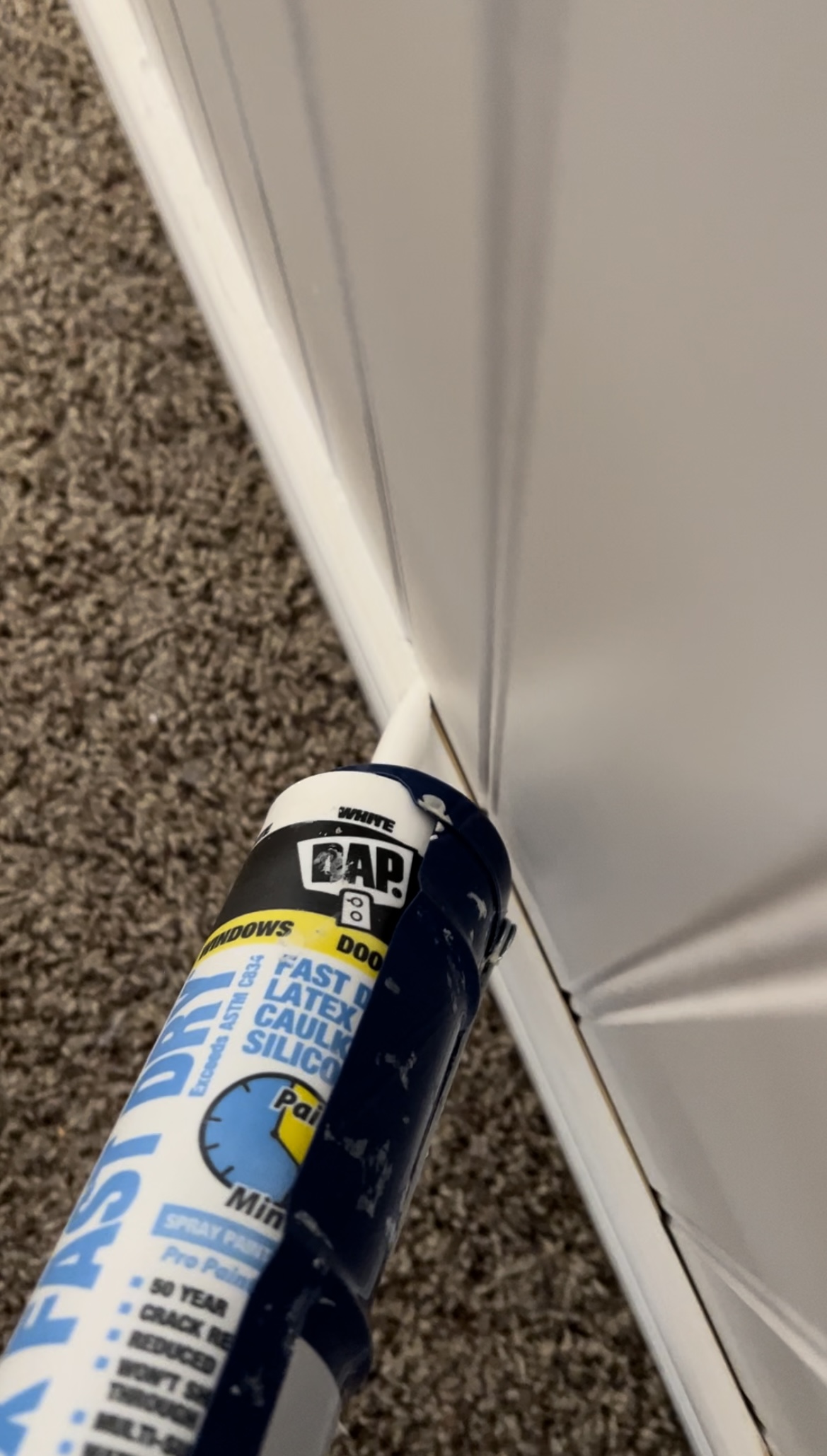 How to Create a Beadboard Accent Wall - texasdiymama.com