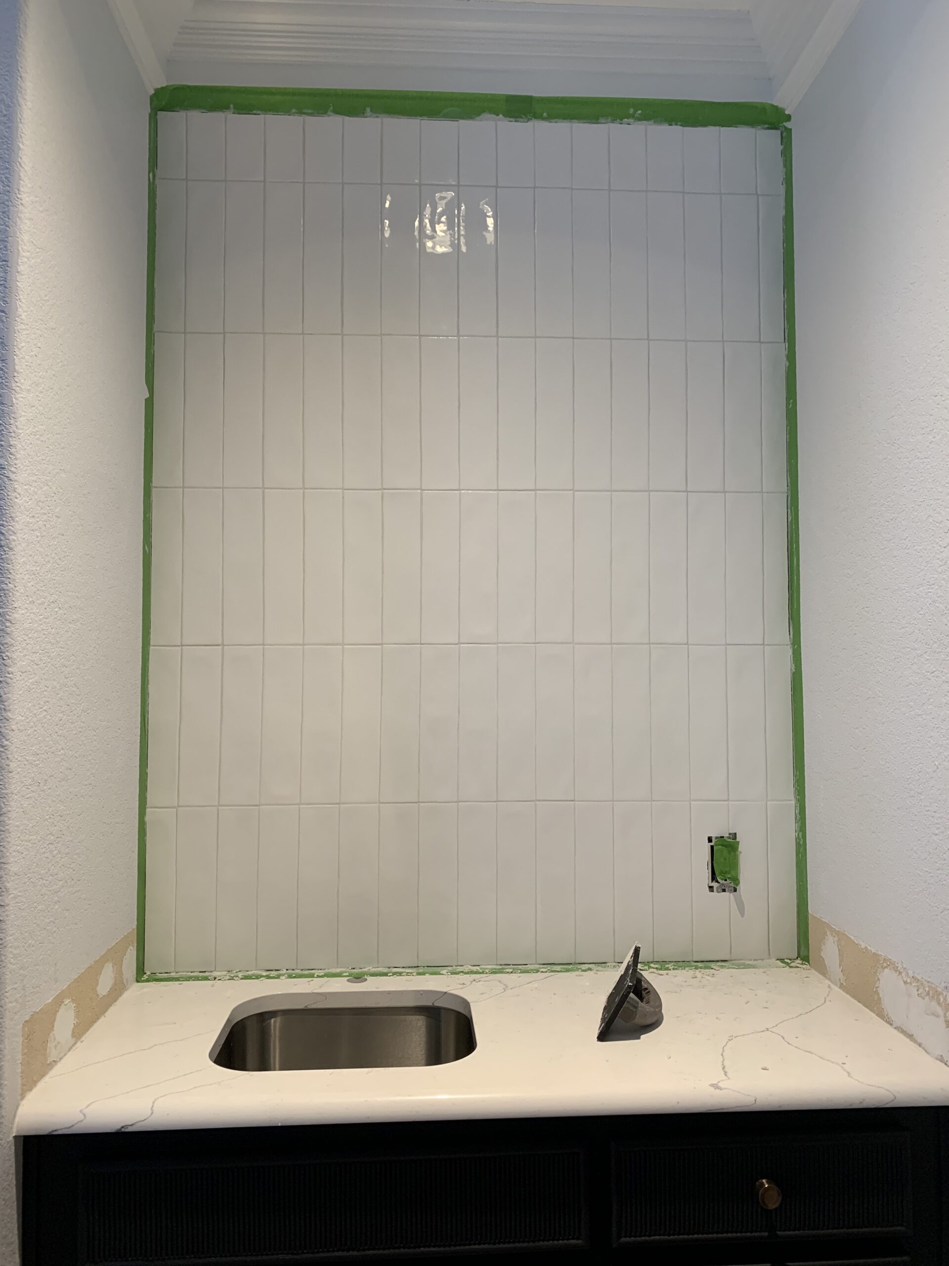 How to Install Tile Backsplash (the Easy Way) - texasdiymama.com