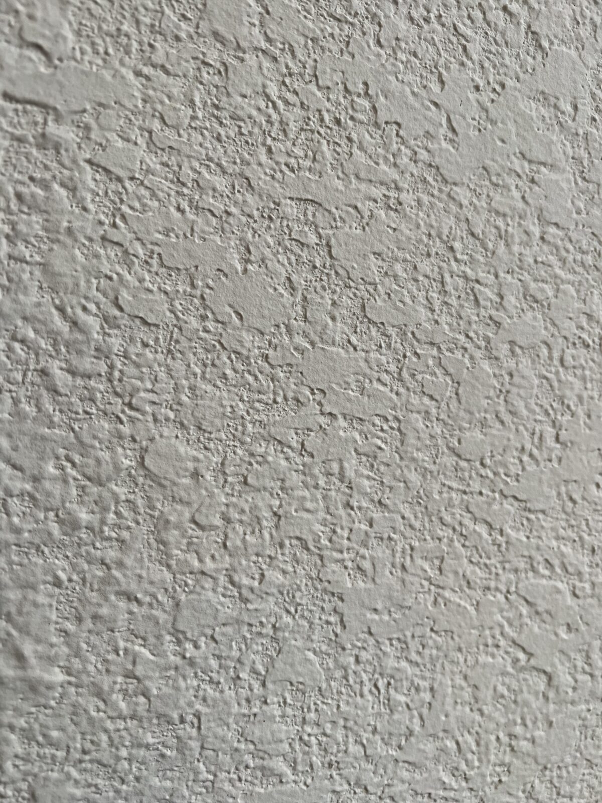 How to Skim Coat a Textured Wall - texasdiymama.com